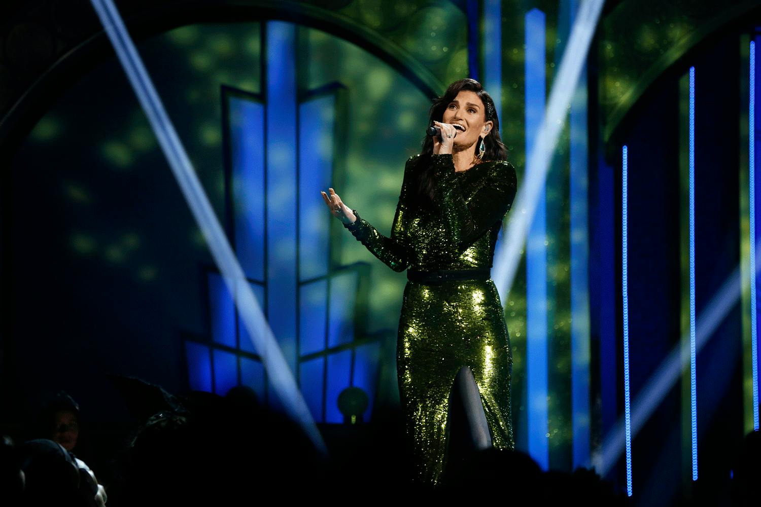 Idina Menzel on ‘Wicked’s’ 15th Anniversary and What She Learned in Oz ...